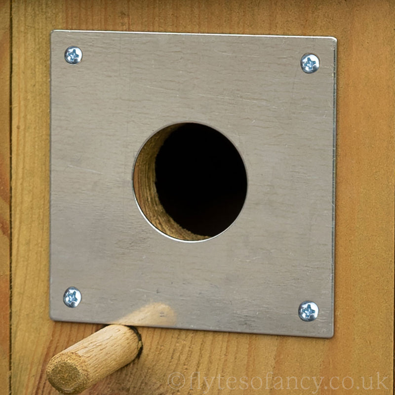 Metal Nest Box Hole Protection Plate, 28mm - Flyte so Fancy